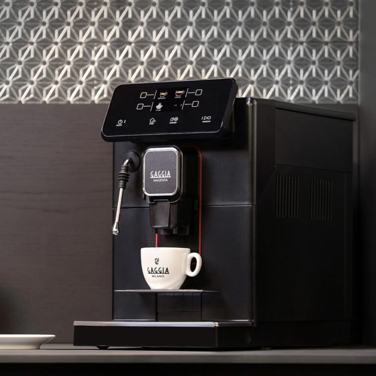 Cafetera Gaggia Magenta Plus | Mundo Cafetero